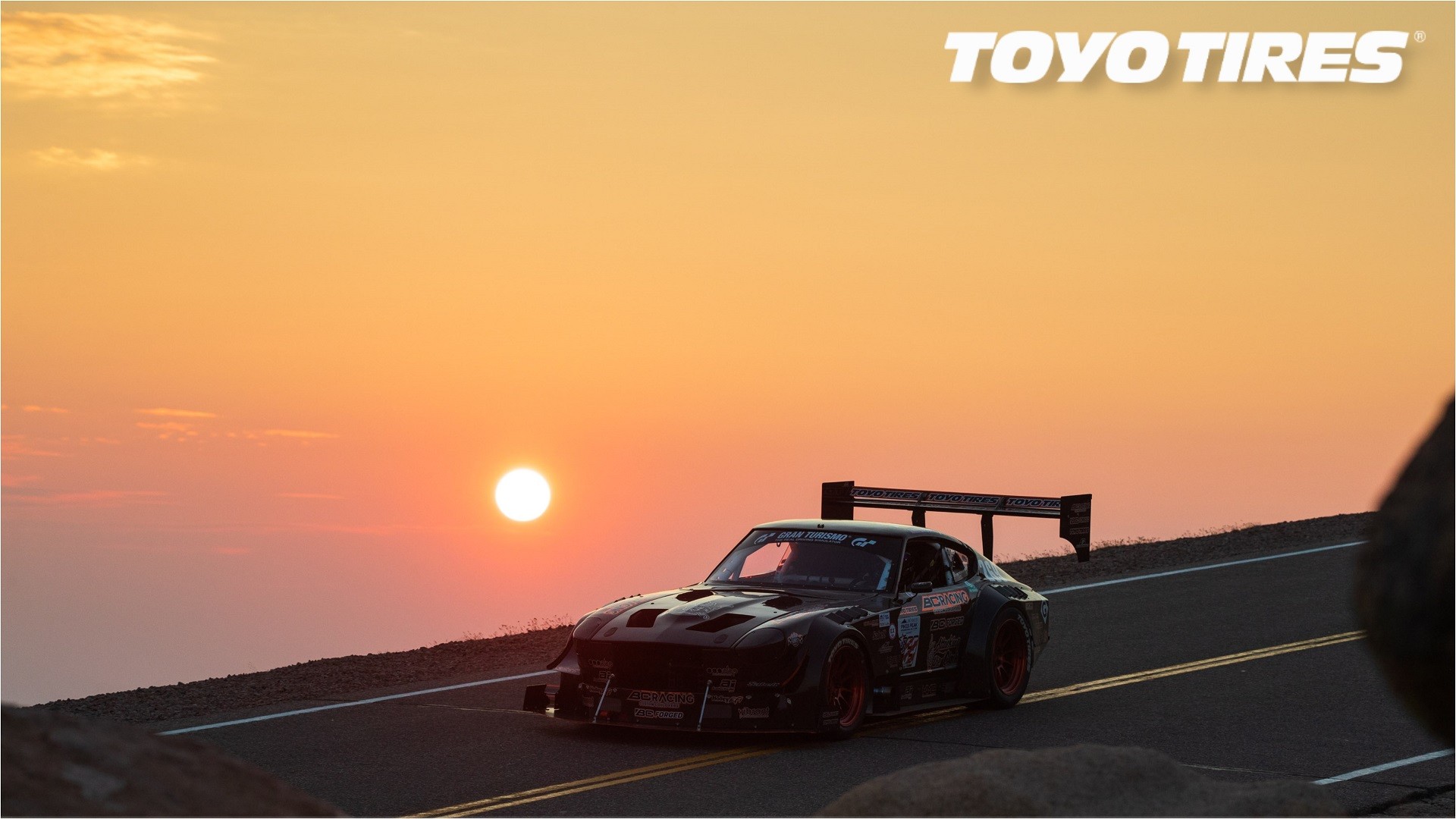 Descarga Videos & Wallpapers 4K - Toyo Tires Latino Oficial